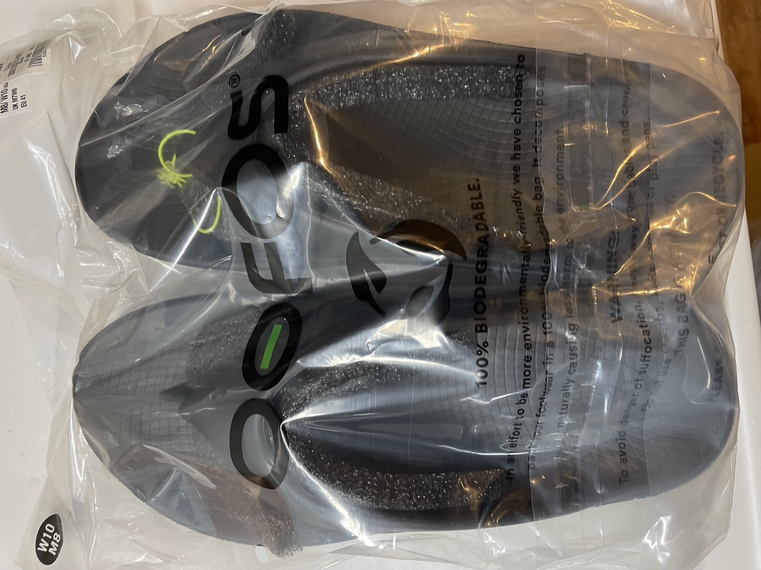 oofos(ウーフォス)のメンズのサイズ感や口コミは？どこで買えるかも調査！ - 10＋8/info.